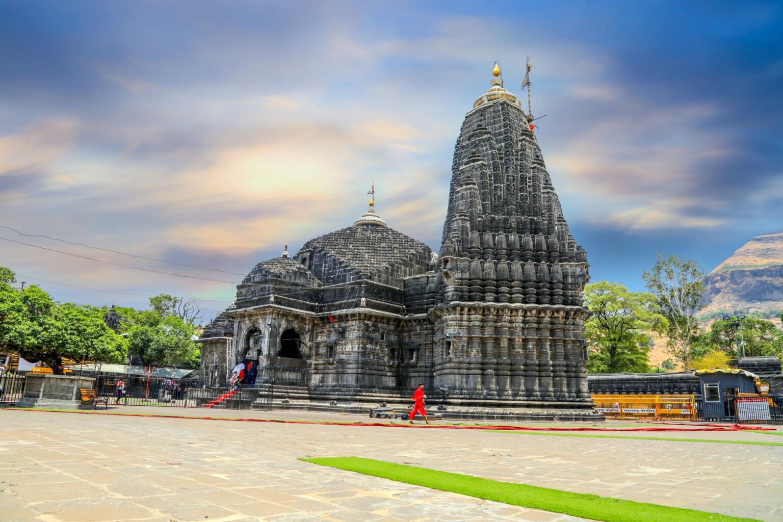 Trimbakeshwar Jyotirlinga - a unique owner of Nassak Diamond